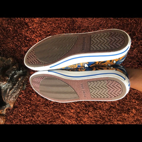 Row One | Shoes | Row One University Of Kentucky Sneakers Size 3 | Poshmark